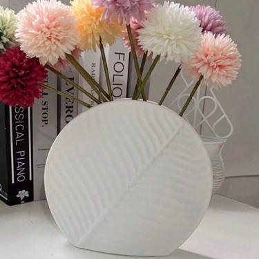 Leaf Pattern Vase - The Decor Pieces Essentials | Flutterwave Store